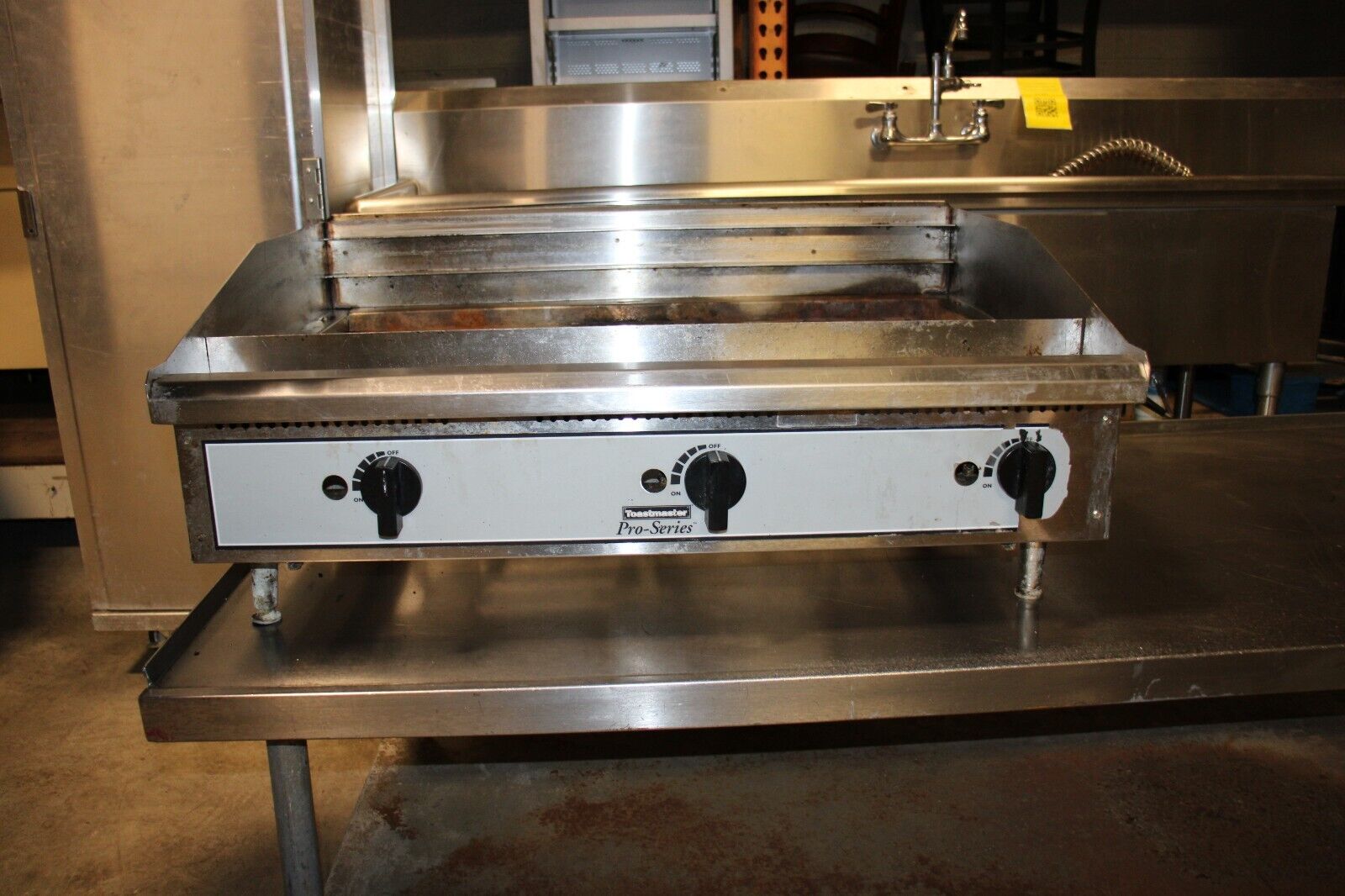 TOASTMASTER PRO 36" COMMERCIAL GAS COOKTOP / GRILL